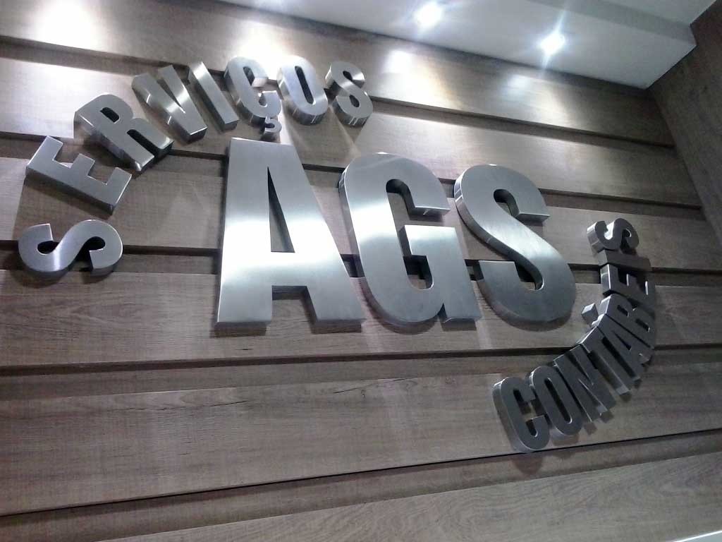 letras caixas em aço inox espelhado - Placas Fortaleza Comunicação Visual